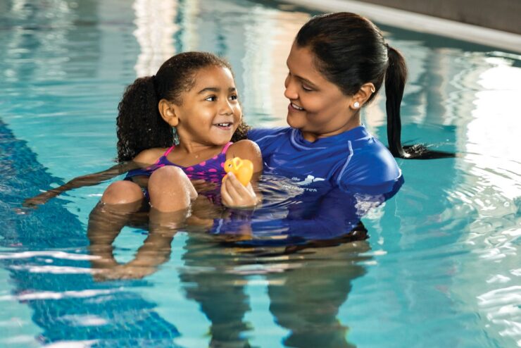 Clever Tips to Teach Your Kids How to Swim - Honestly Fit