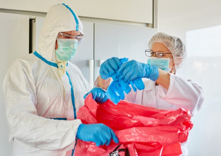 The Risks of Medical Waste Exposure to Healthcare Workers - Honestly Fit